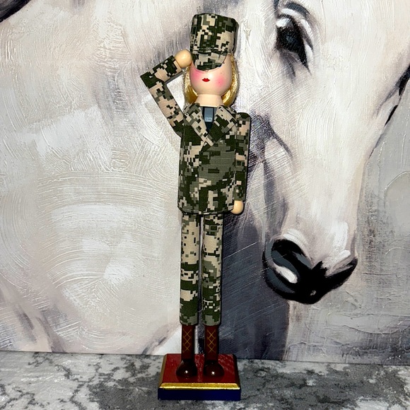 Ashland | Holiday | Military Nutcracker Female 6 | Poshmark